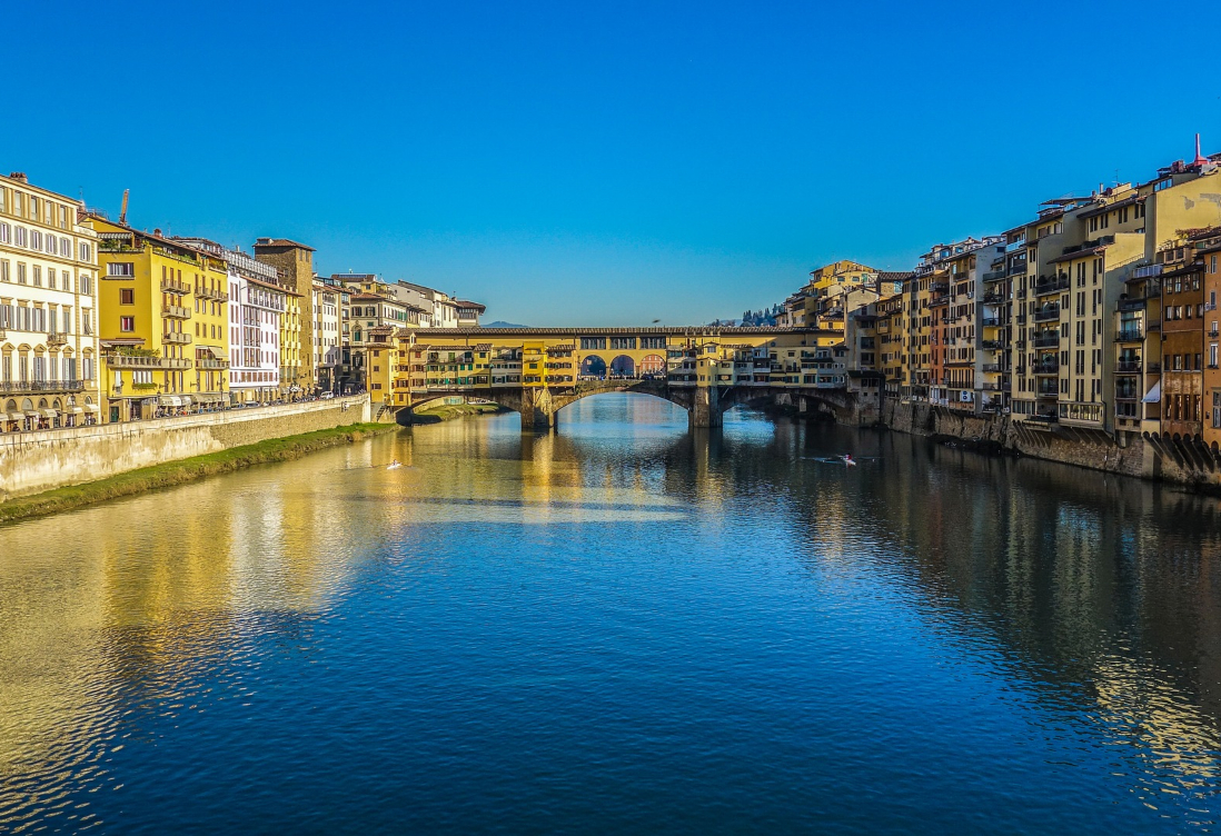 Estudia, aprende y practica un idioma en una escuela en Florencia Italia
